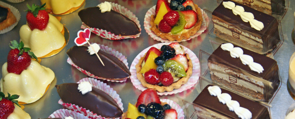 QQ Bakery Delivery & Takeout | Menu & Review | Madison Heights MI ...